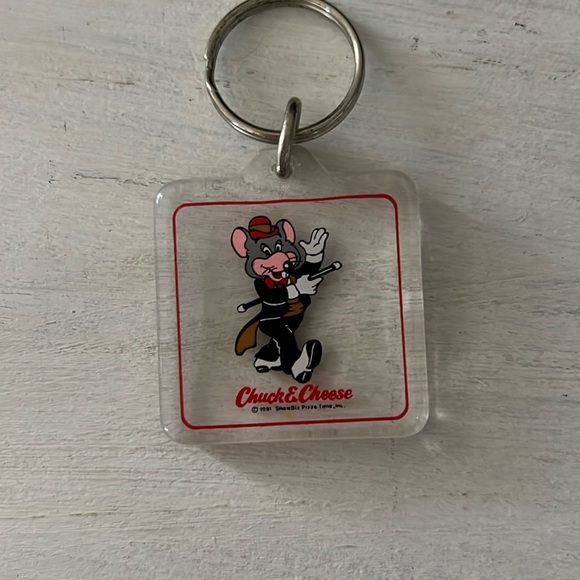 Other | 1991 Chuck E Cheese Keychain | Poshmark